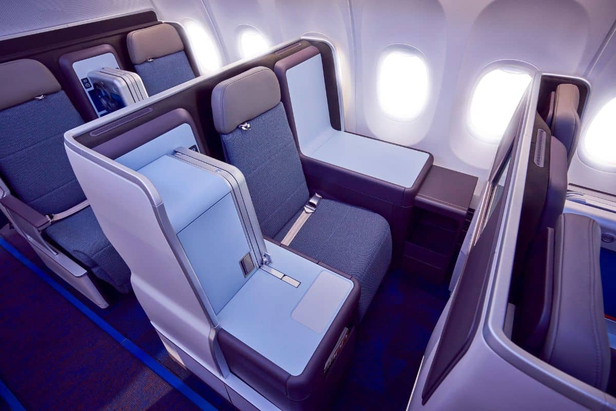 Flydubai announces multi-million retrofit project to upgrade cabin ...