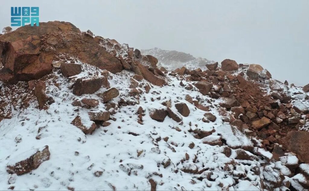 Snow in Saudi Arabia could spread to Riyadh and Qassim say authorities ...